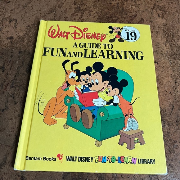 Disney | Other | Walt Disney Funtolearn Library Book Volume 9 Guide To ...